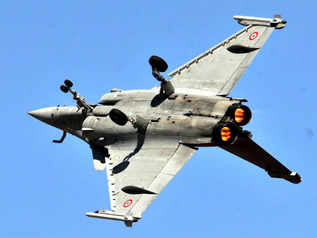 True Comparison Between PAKISTAN JF-17 Thunder Block-3 Jet And IAF ...