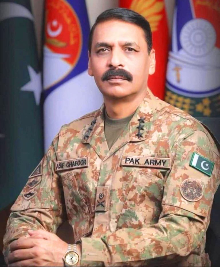 Former DG ISPR And One Of The Most Beloved MILITARY LEADER Of Sacred ...