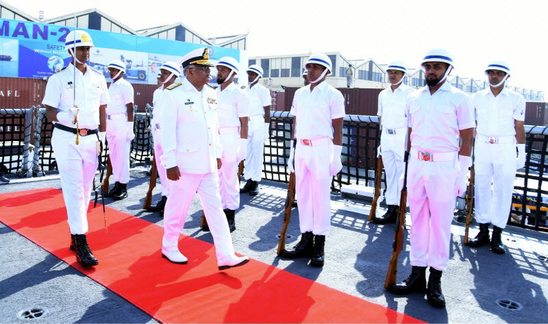 PAK NAVAL CHIEF Admiral Muhammad Naveed Ashraf Visits The Stealth Naval ...
